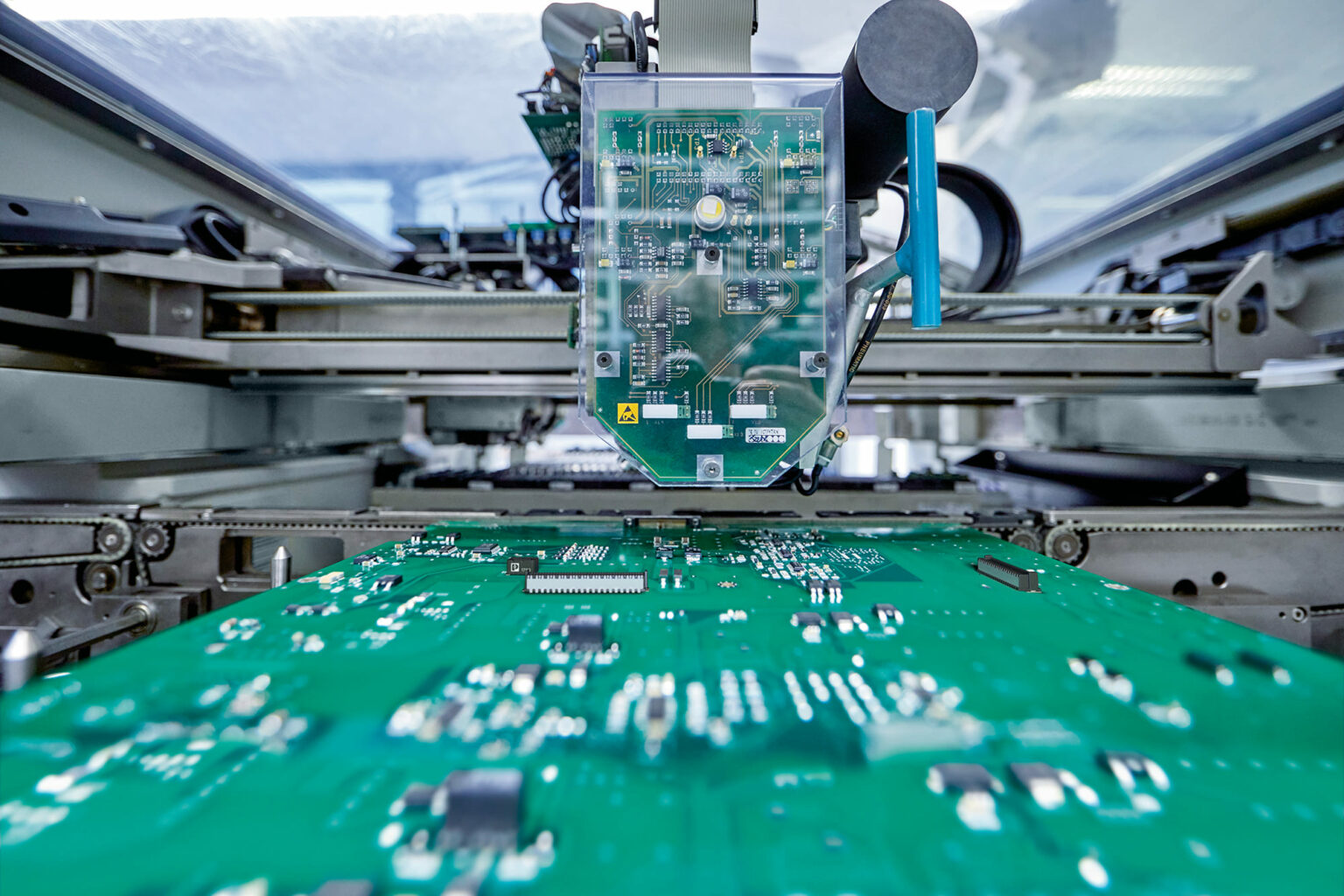 Why use Linux-based embedded devices in industrial applications?